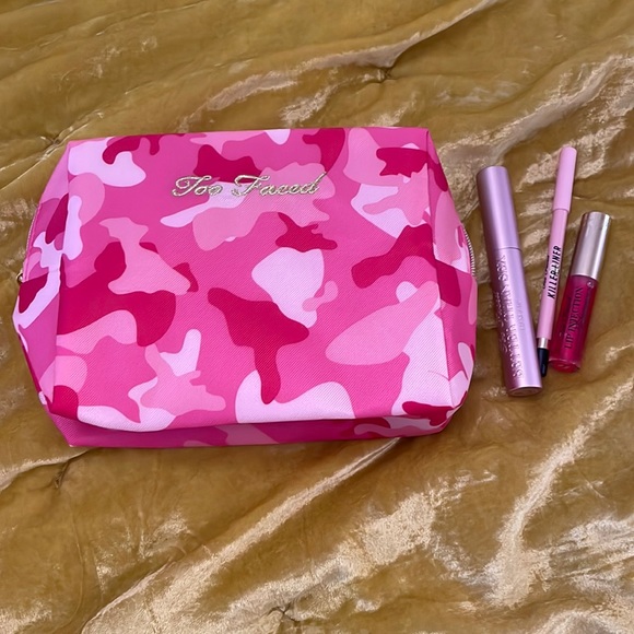 Too Faced | Bags | Too Faced Makeup Bag Army Of Love Lip Eye Set | Poshmark